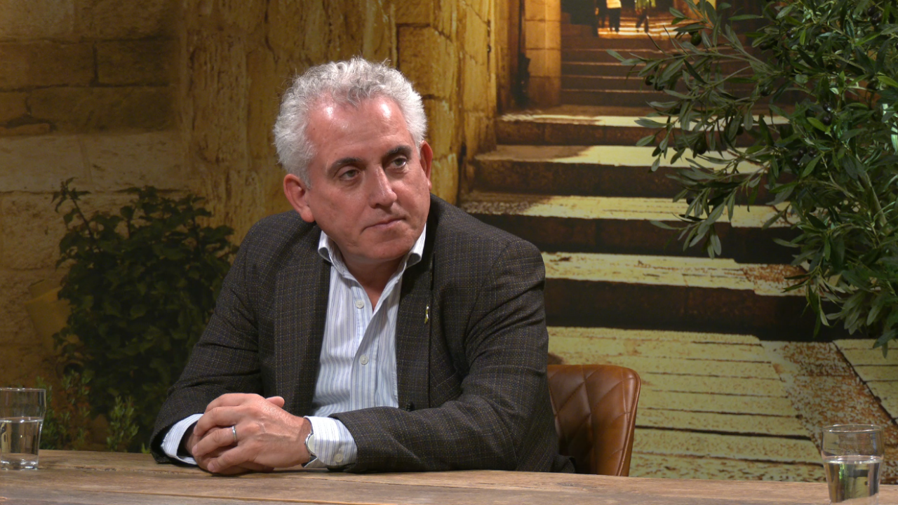 Uitzending 23 juni • Keyvan Shahbazi vluchtte uit Iran: “Iraniërs zien Israël al